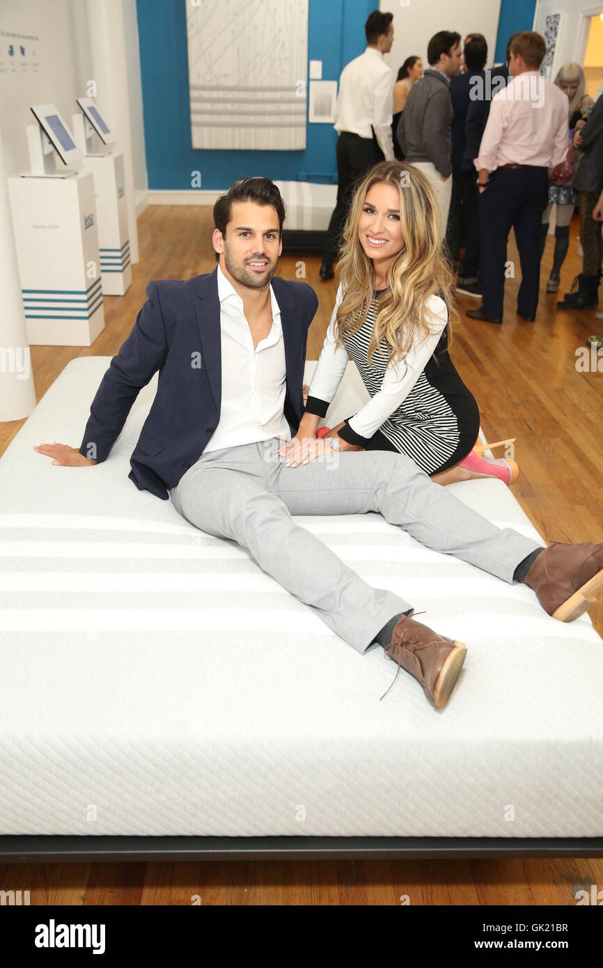 The Lessa Dream Gallery hosts an event that celebrates giving blank ...