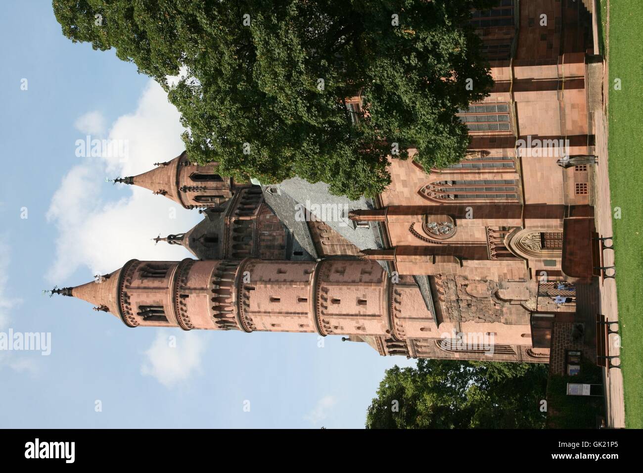 Worms cathedral nibelungen hi-res stock photography and images - Alamy