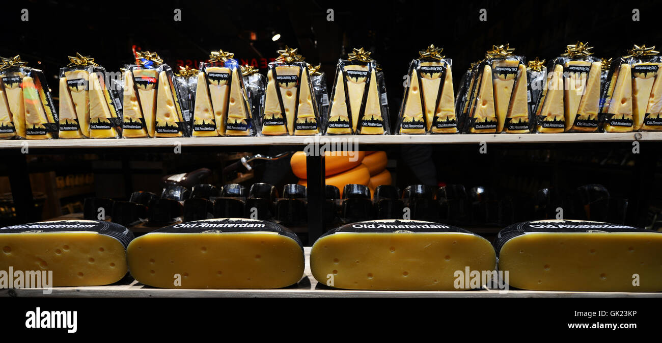 'Old Amsterdam' Cheese Stock Photo - Alamy