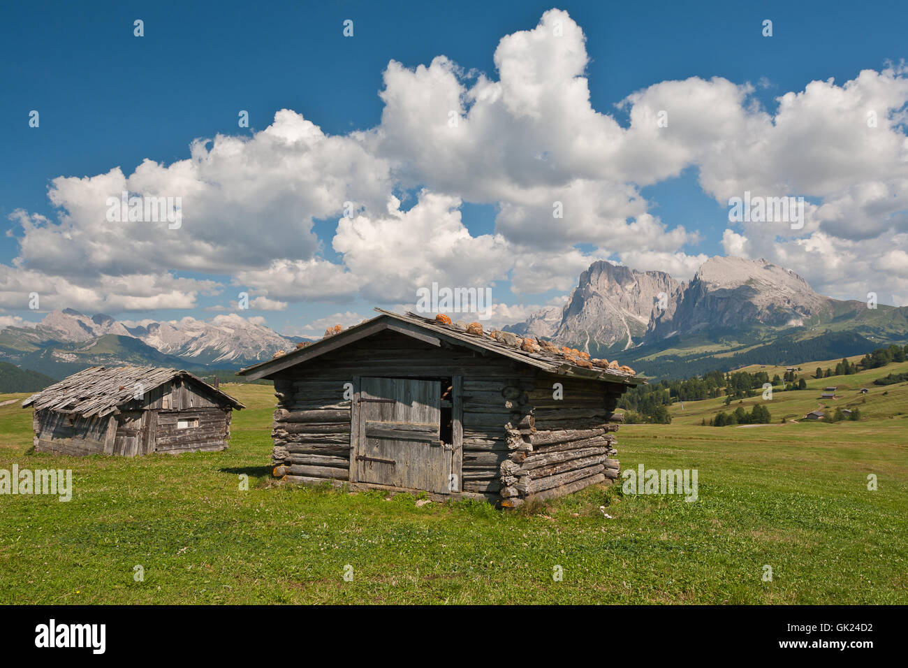 Climbing huts hi-res stock photography and images - Alamy