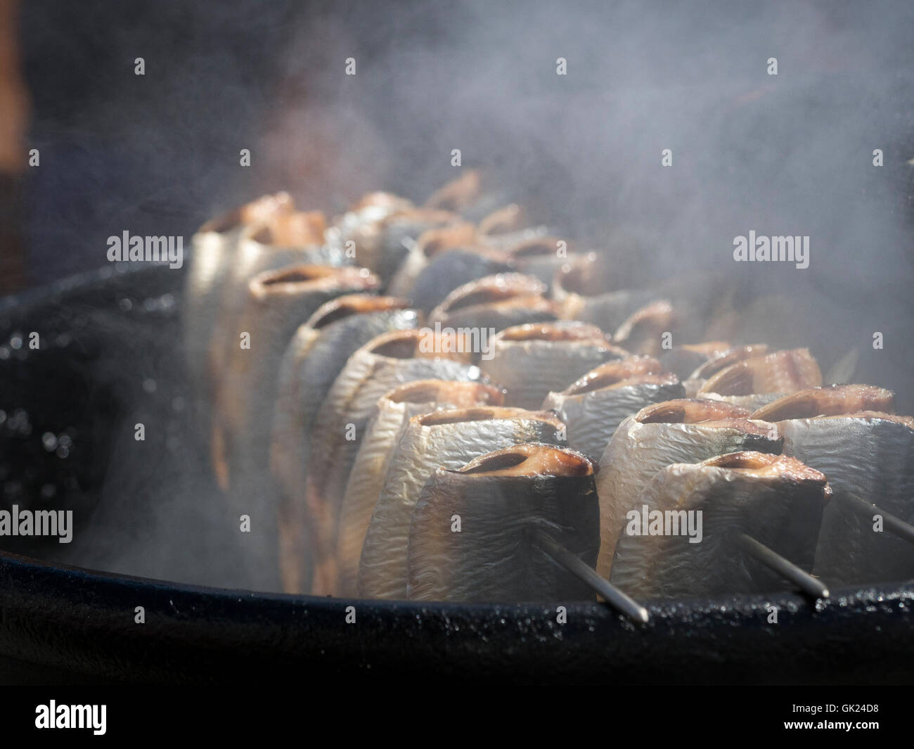 Smoking herrings hi-res stock photography and images - Alamy