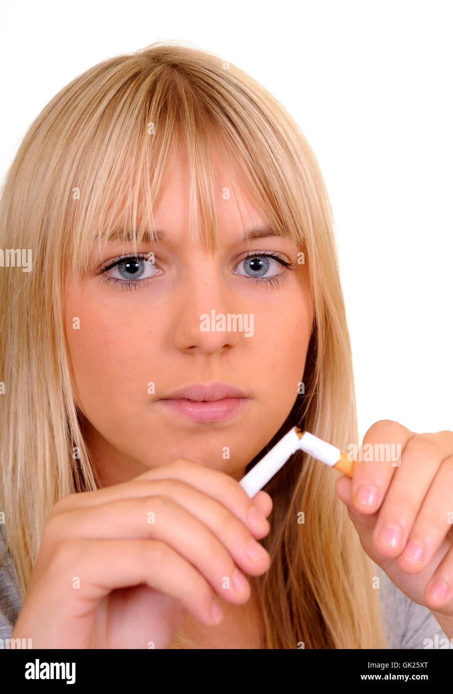 woman cigarette hand Stock Photo - Alamy