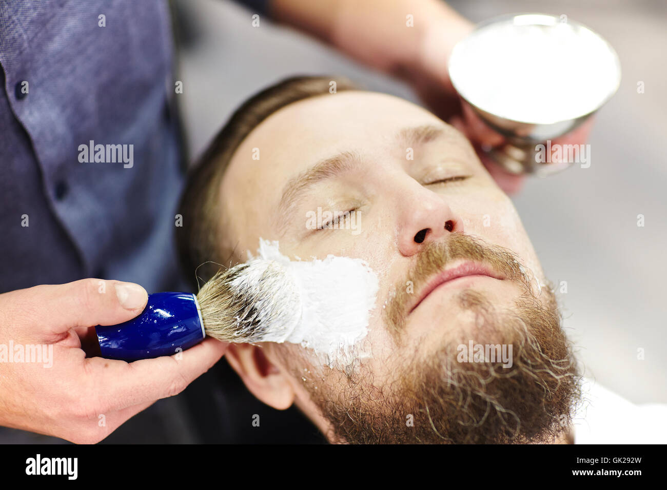 Head shaved by barber hi-res stock photography and images - Alamy