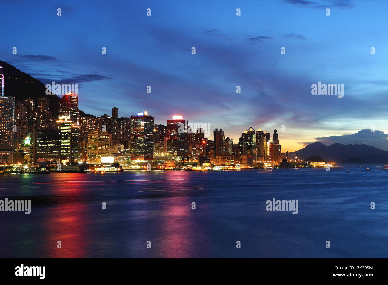 city town night Stock Photo - Alamy