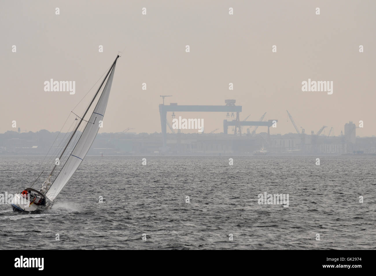 Sailing ship lookout hi-res stock photography and images - Alamy