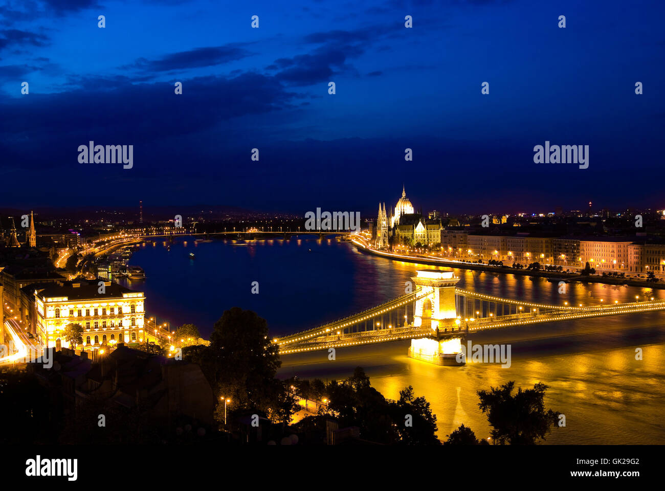 Night scenario hi-res stock photography and images - Alamy