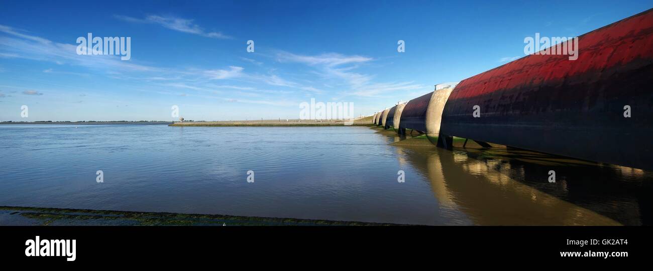engineering water north sea Stock Photo - Alamy