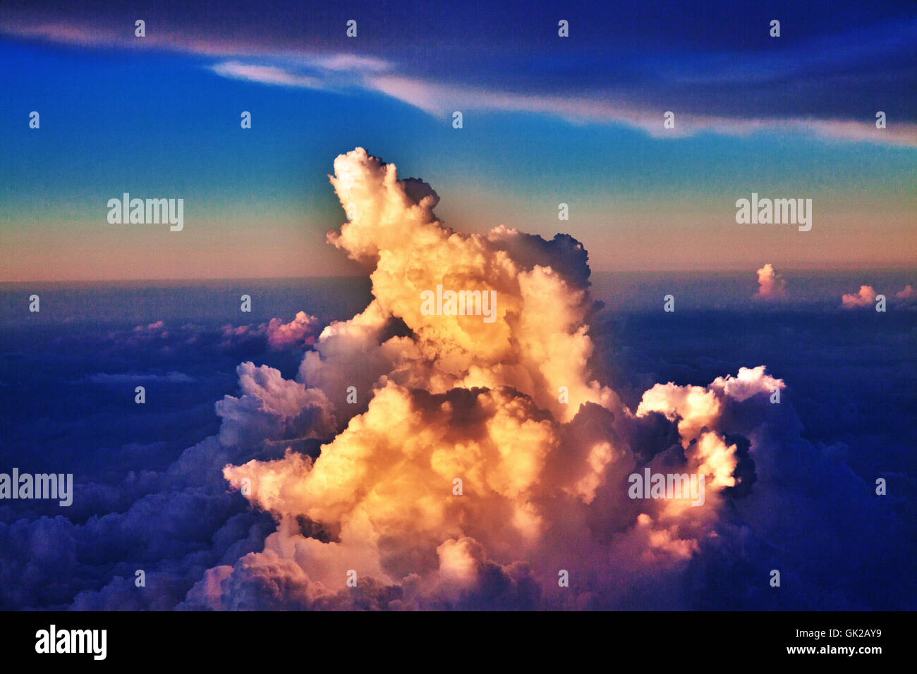 Spectacular cloud formation hi-res stock photography and images - Alamy