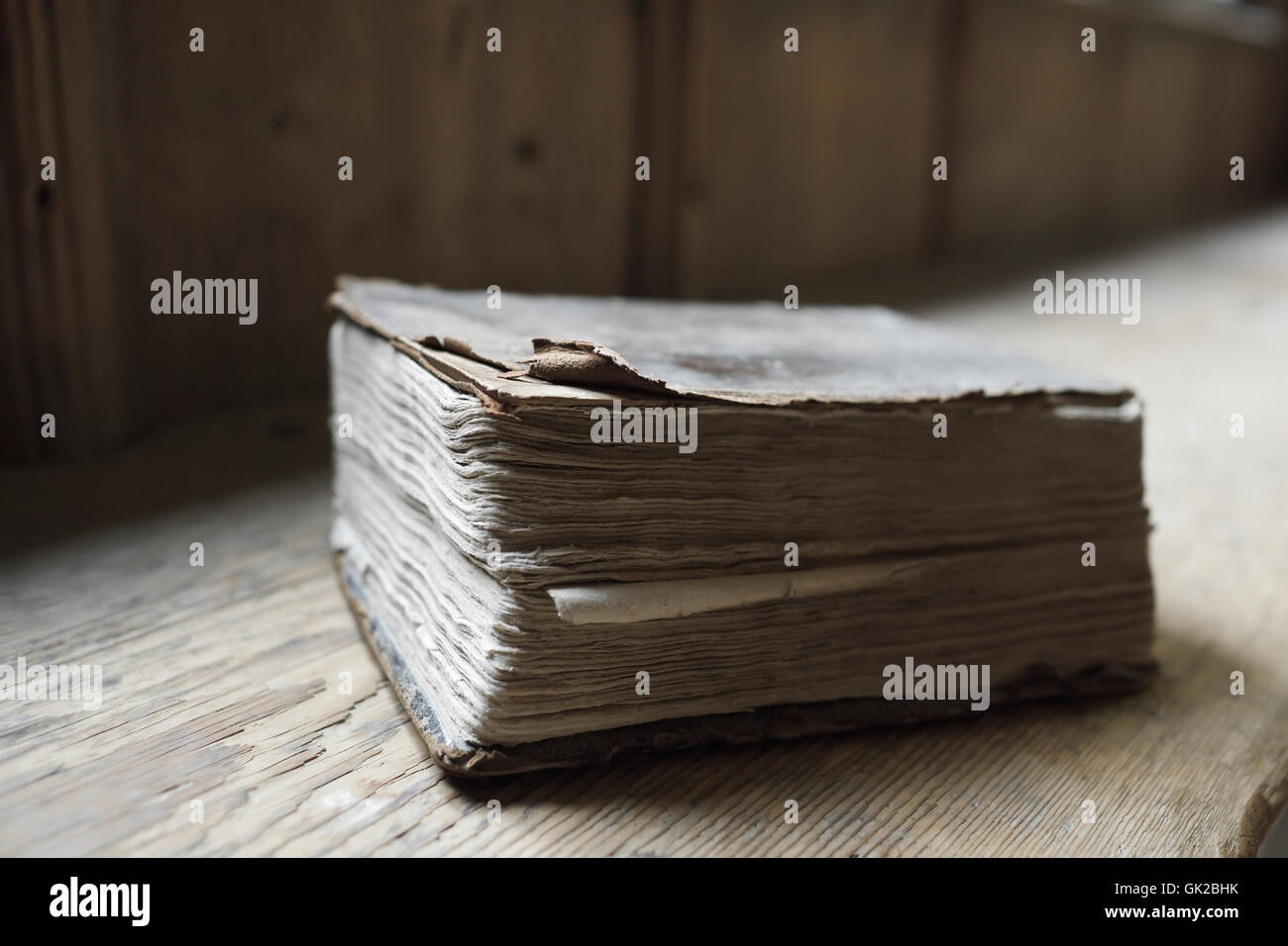 Dusty old book hi-res stock photography and images - Alamy