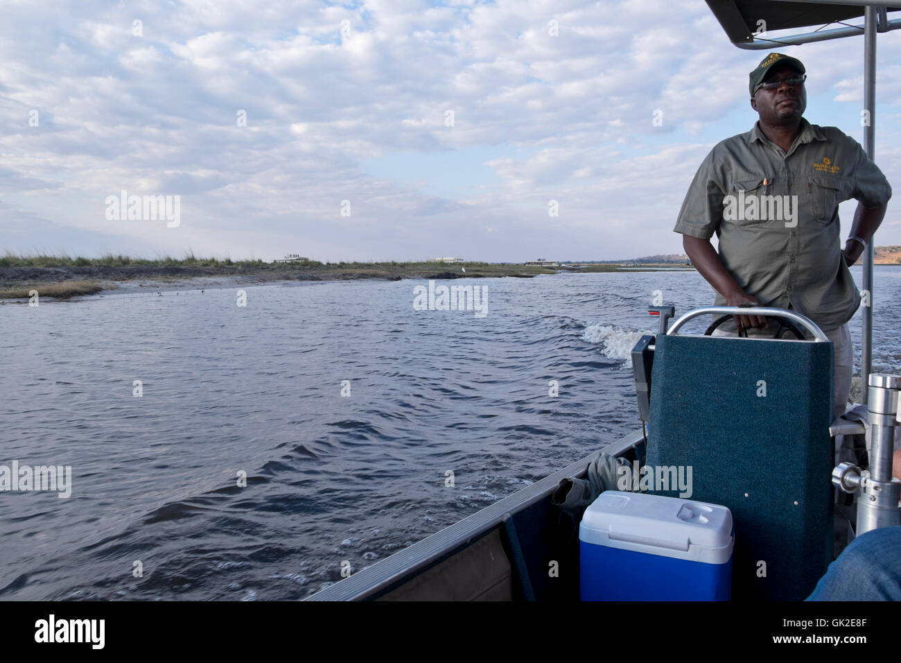 African game ranger hi-res stock photography and images - Alamy