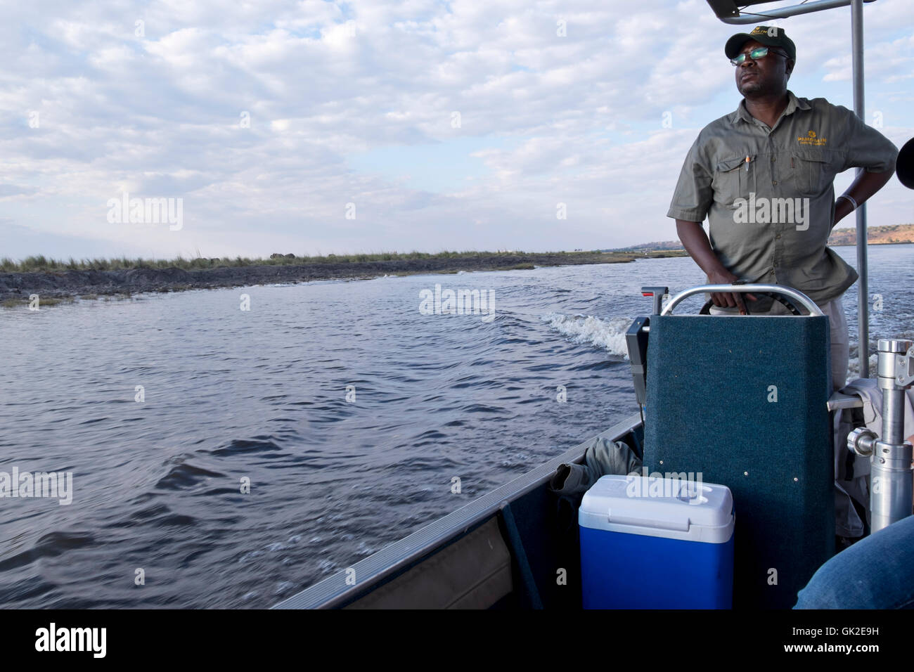 African game ranger hi-res stock photography and images - Alamy