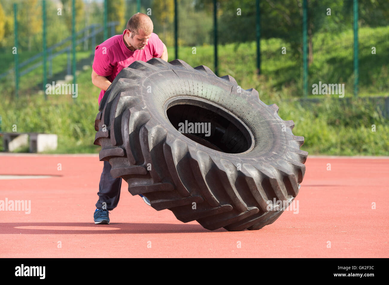 Strongman hi-res stock photography and images - Alamy