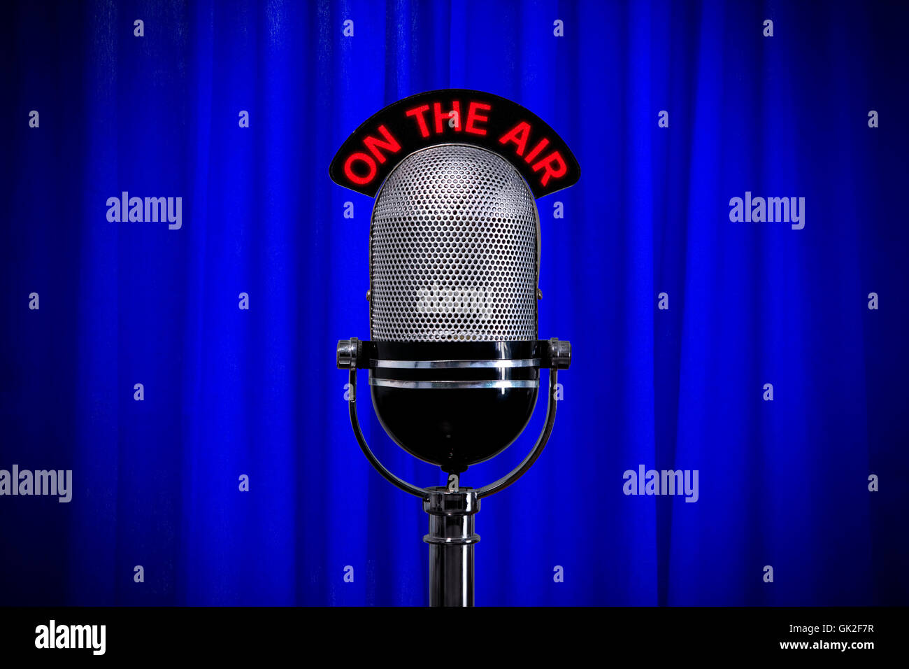 Old stage act hi-res stock photography and images - Alamy