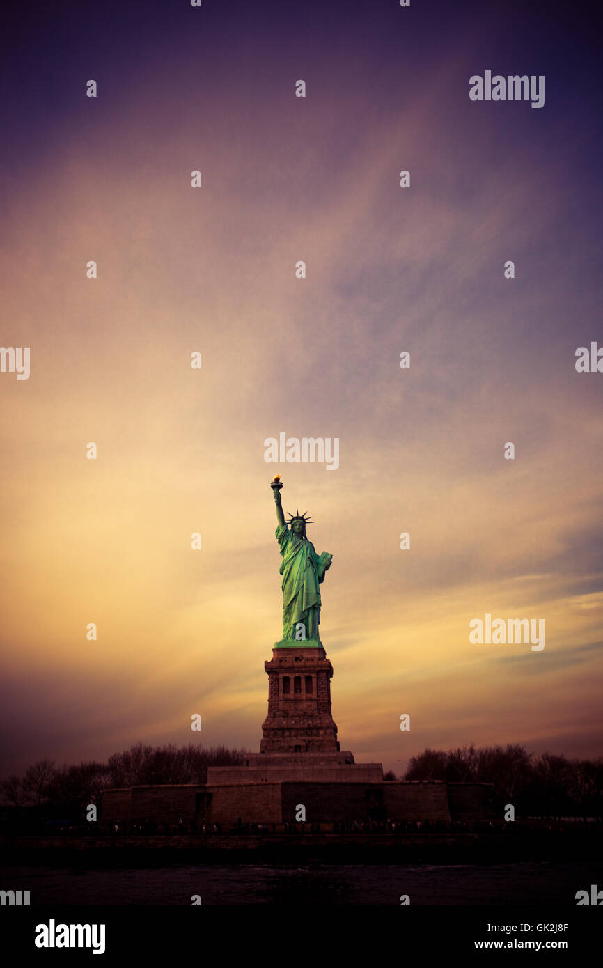 statue freedom liberty Stock Photo - Alamy
