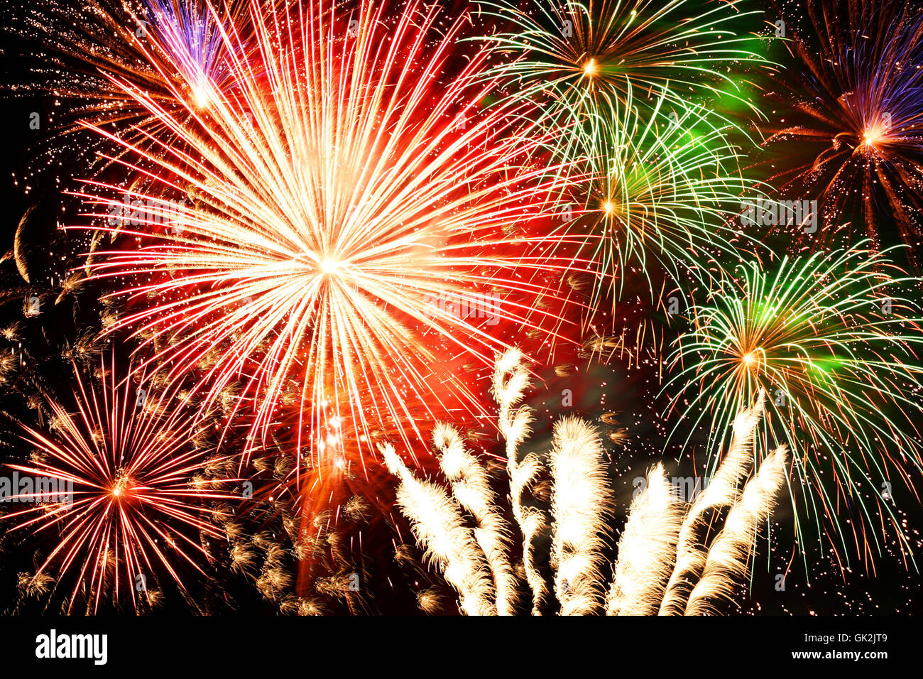 Gun fire bombs night sky hi-res stock photography and images - Alamy