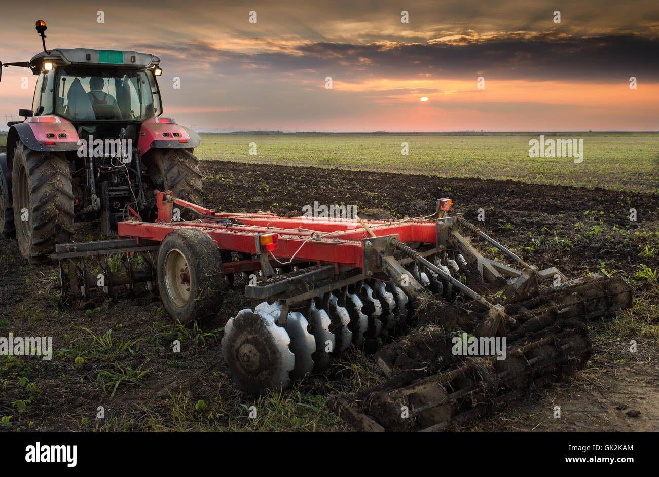Tractor plowing farm field hi-res stock photography and images - Alamy