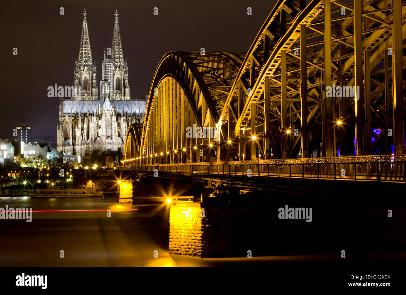 cologne bridge rhine Stock Photo - Alamy