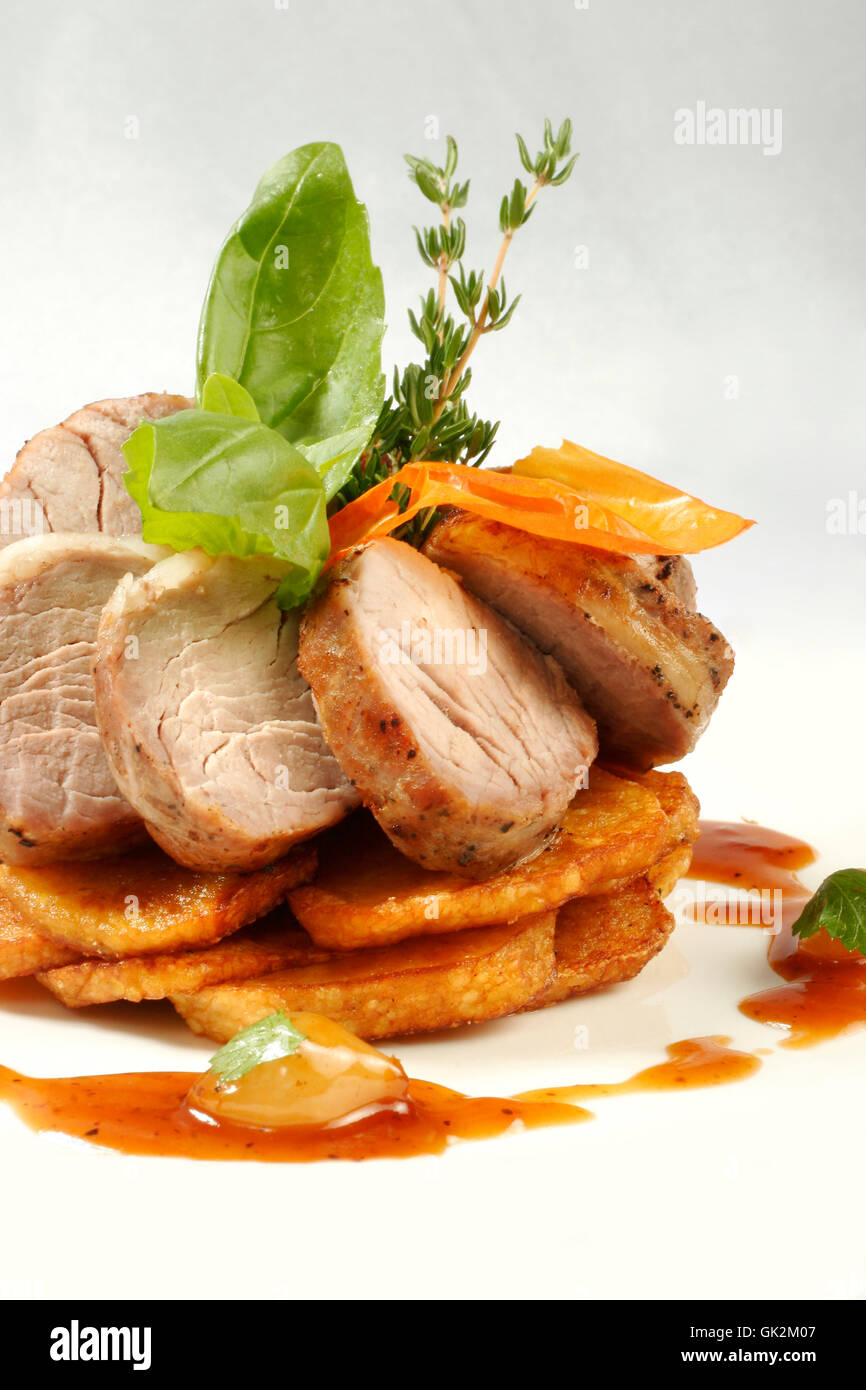 restaurant kitchen cuisine Stock Photo - Alamy