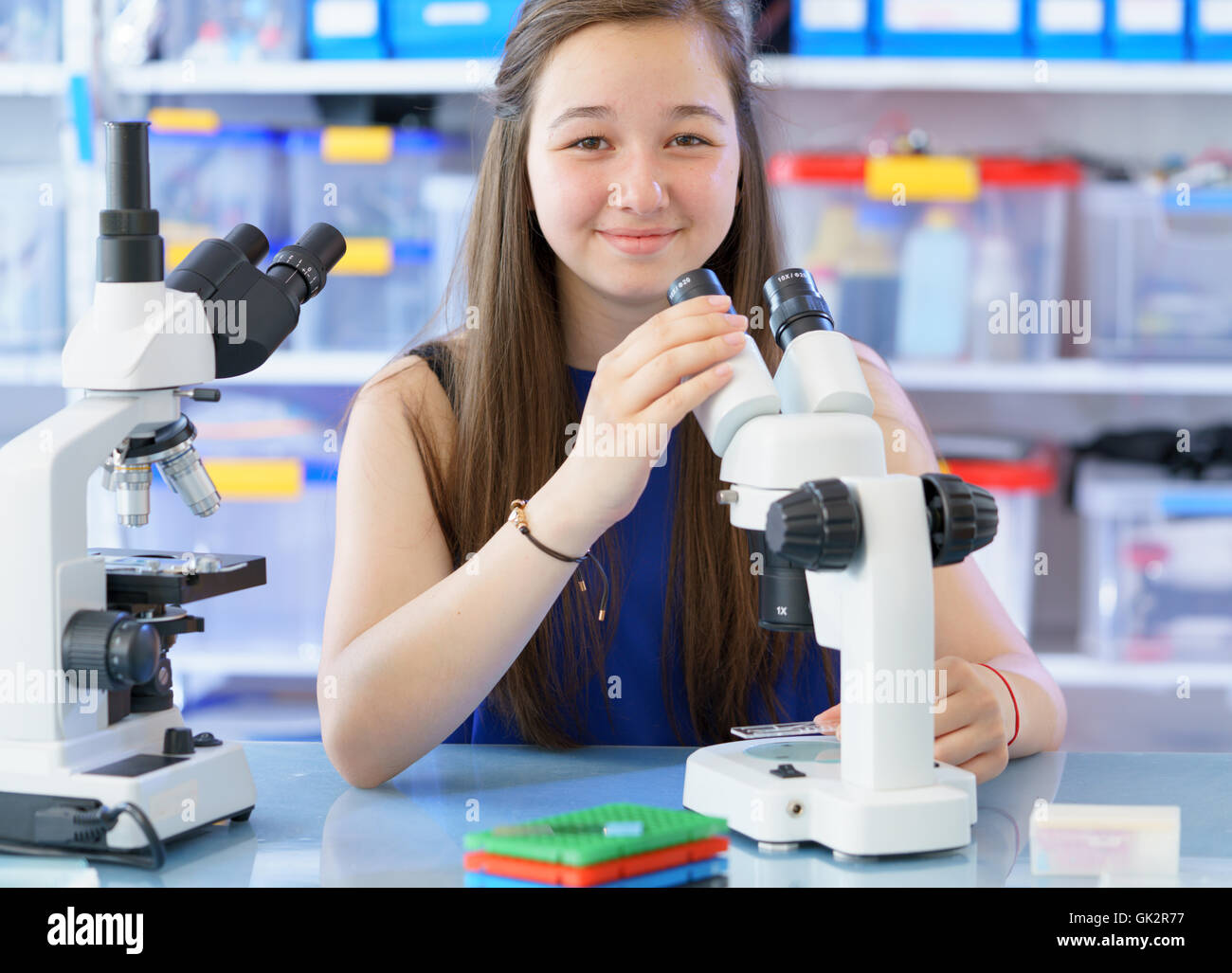 American high school science lab hi-res stock photography and images ...