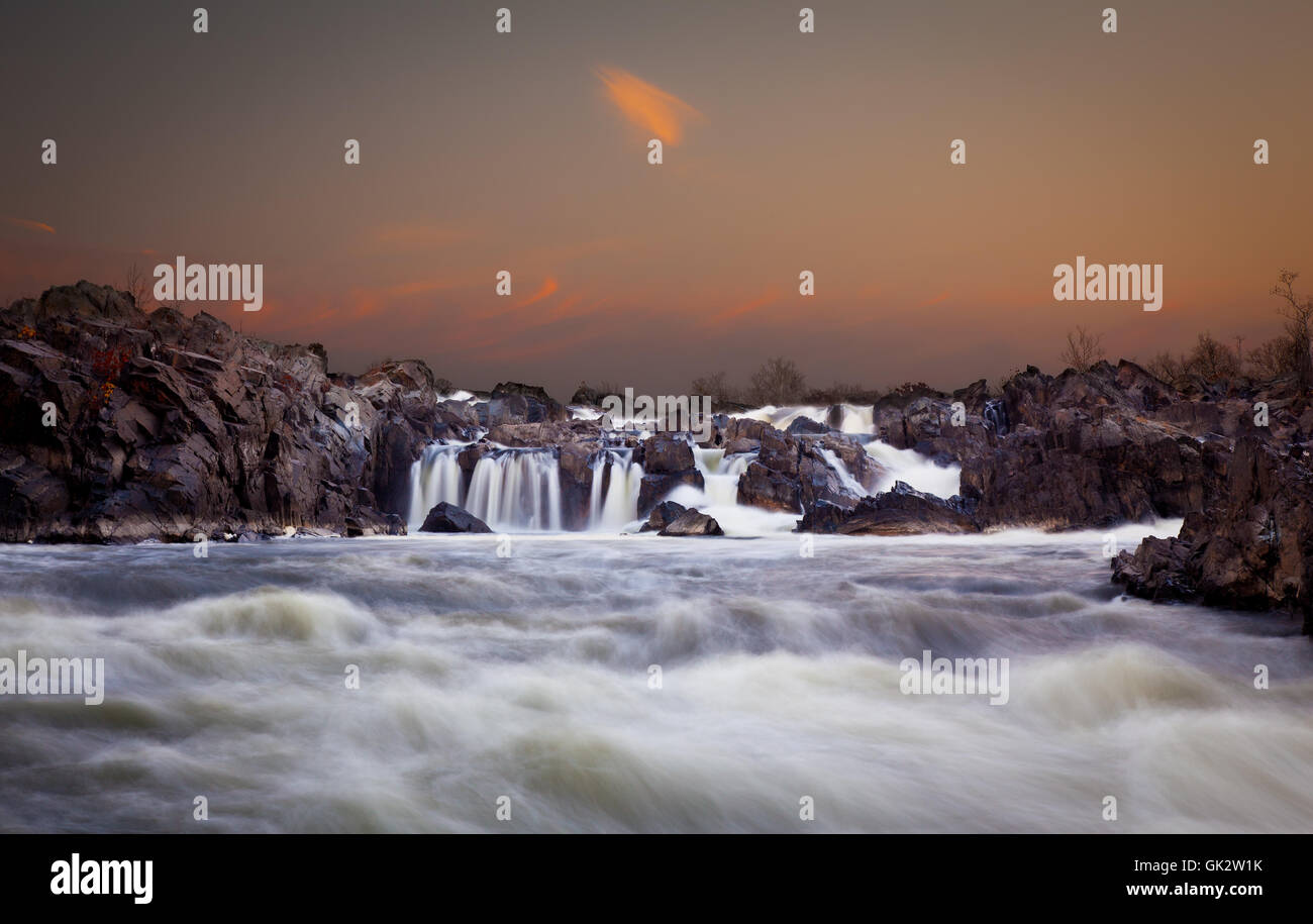 Whitewater dash waterfall hi-res stock photography and images - Alamy