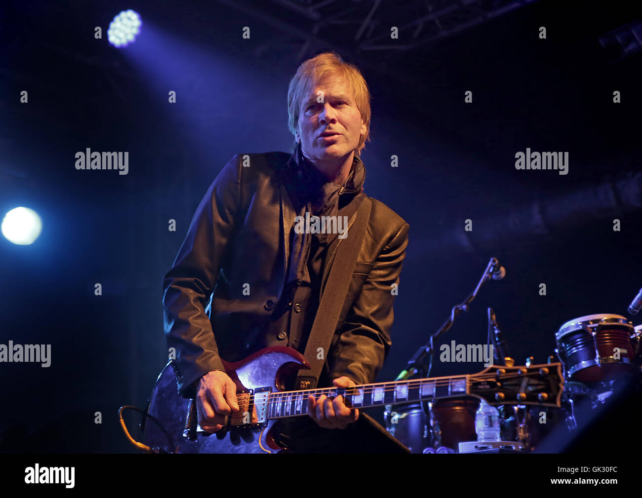 Earl Slick and Bernard Fowler Performing David Bowie's 'Station to ...