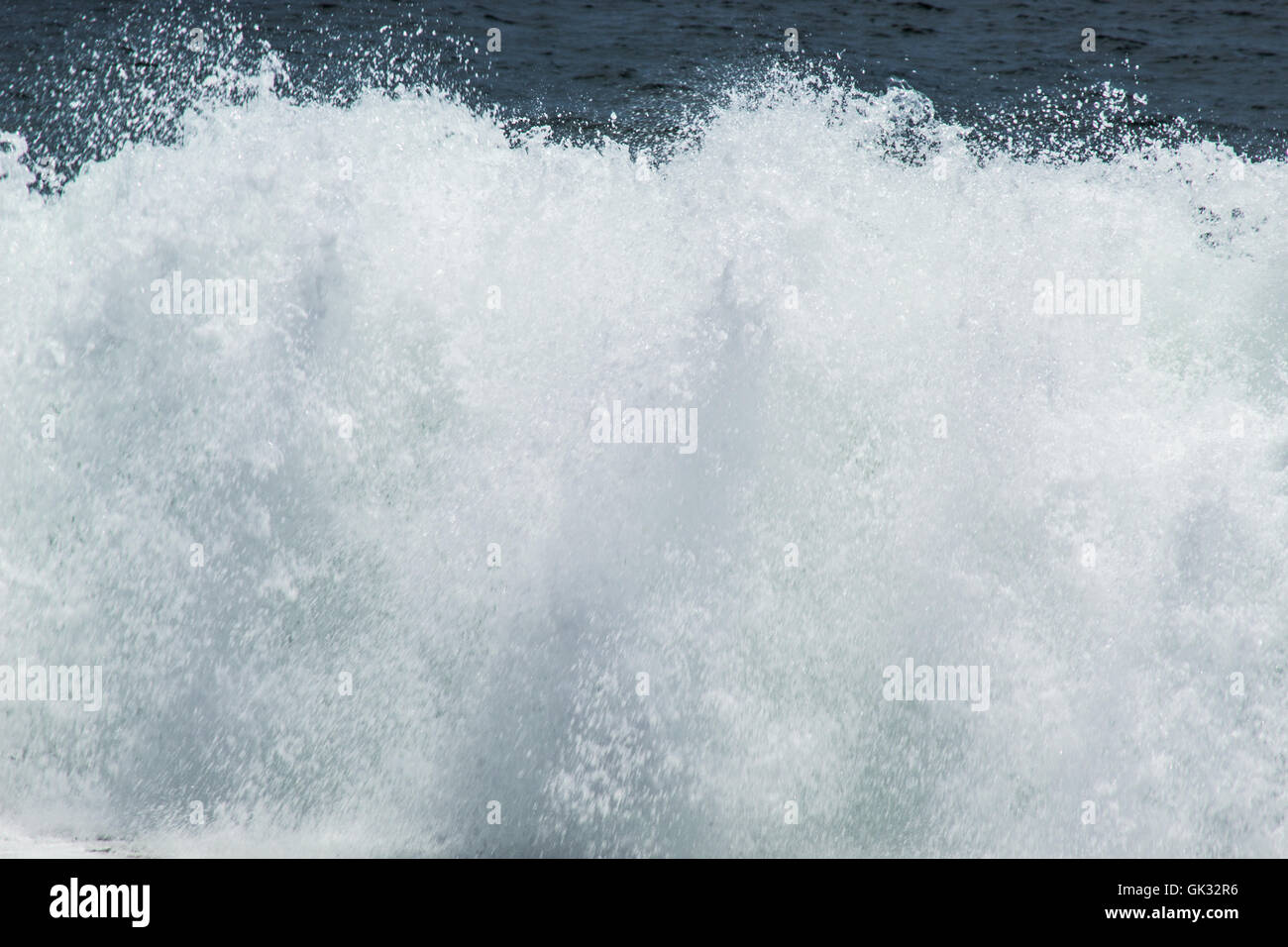 Serene crashing waves california beach hi-res stock photography and ...