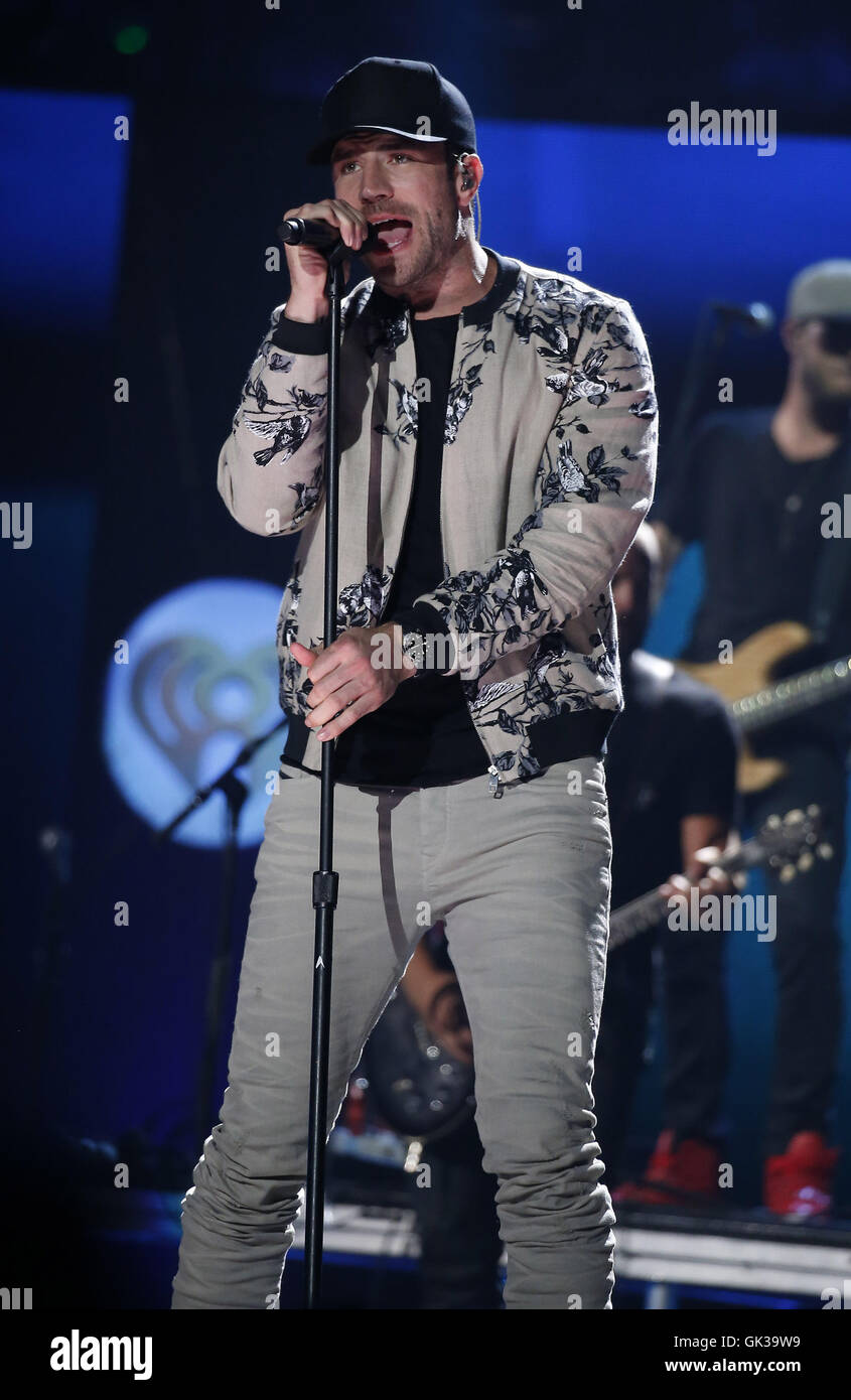 iHeart Country Radio Music Festival at Frank Erwin Center in Austin ...