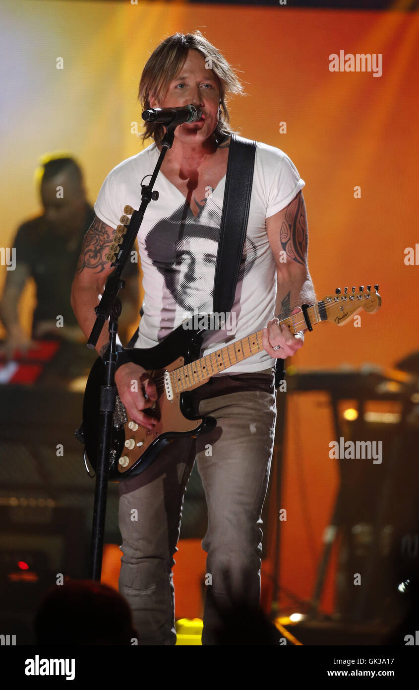 iHeart Country Radio Music Festival at Frank Erwin Center in Austin ...