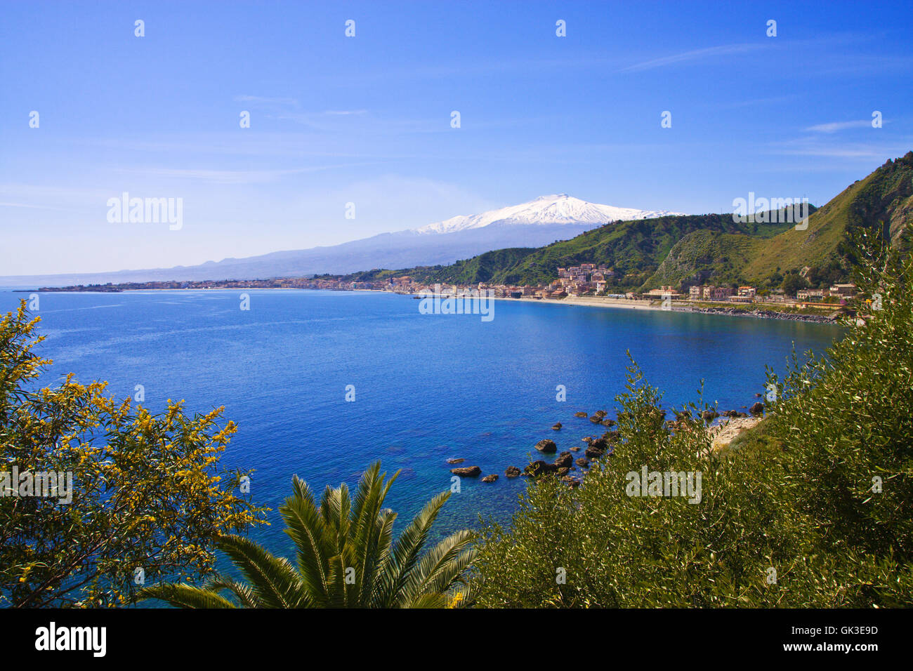travel beach seaside Stock Photo - Alamy