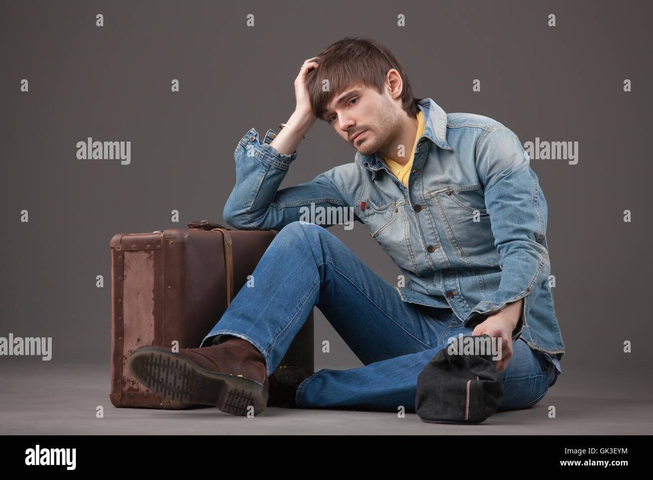 wait waiting fashion Stock Photo - Alamy