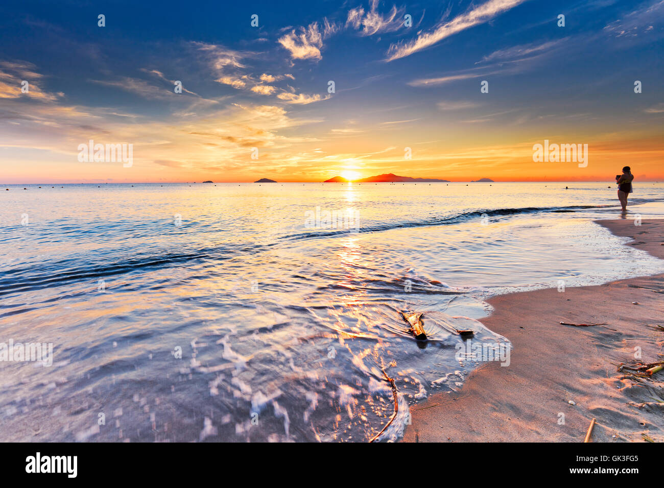 Golden sunrise vietnam hi-res stock photography and images - Alamy