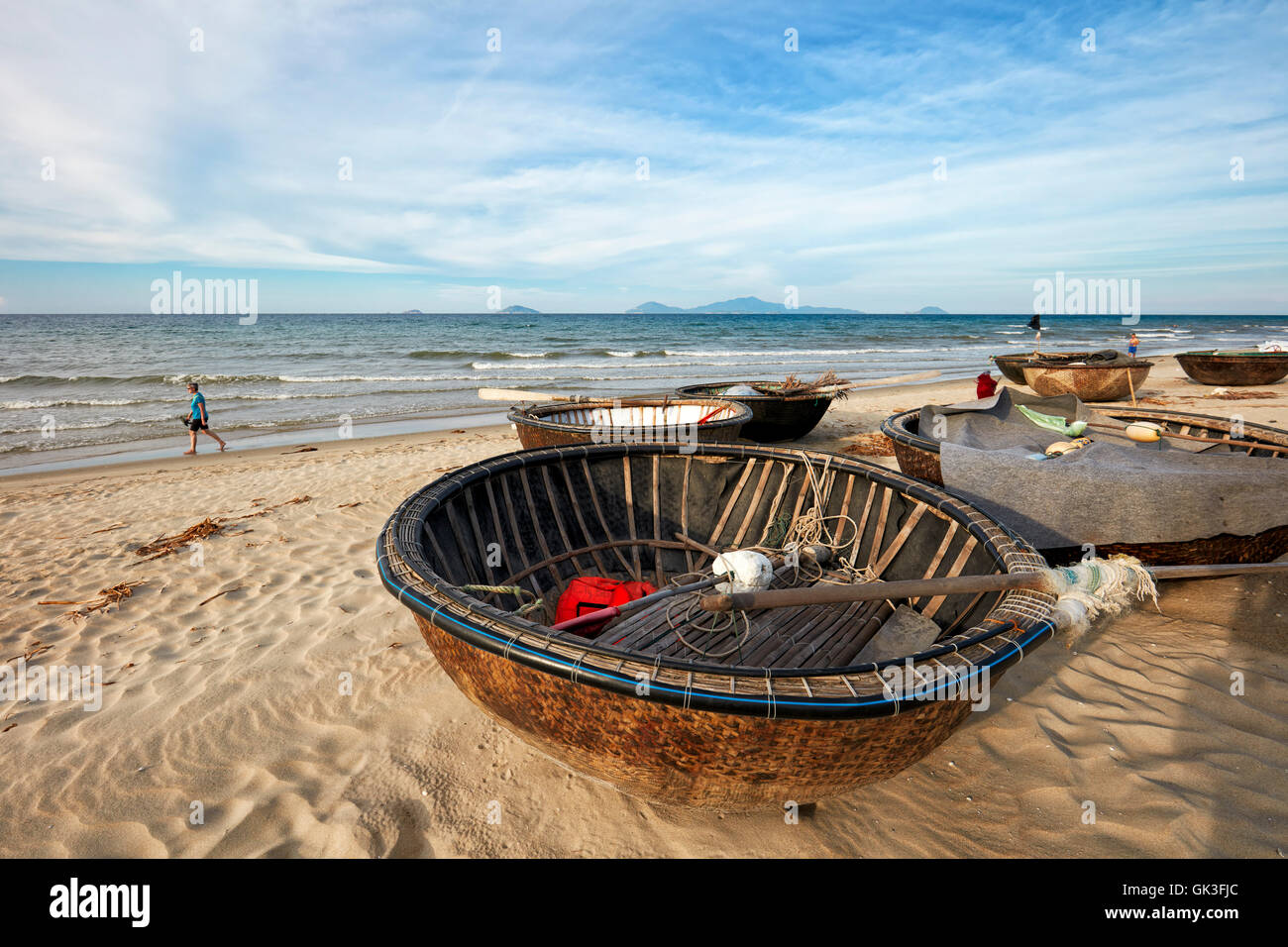 Coracles hi-res stock photography and images - Alamy
