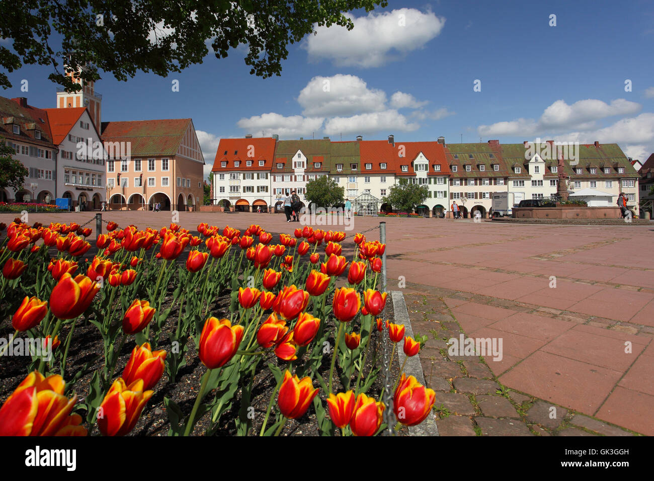 house building square Stock Photo - Alamy