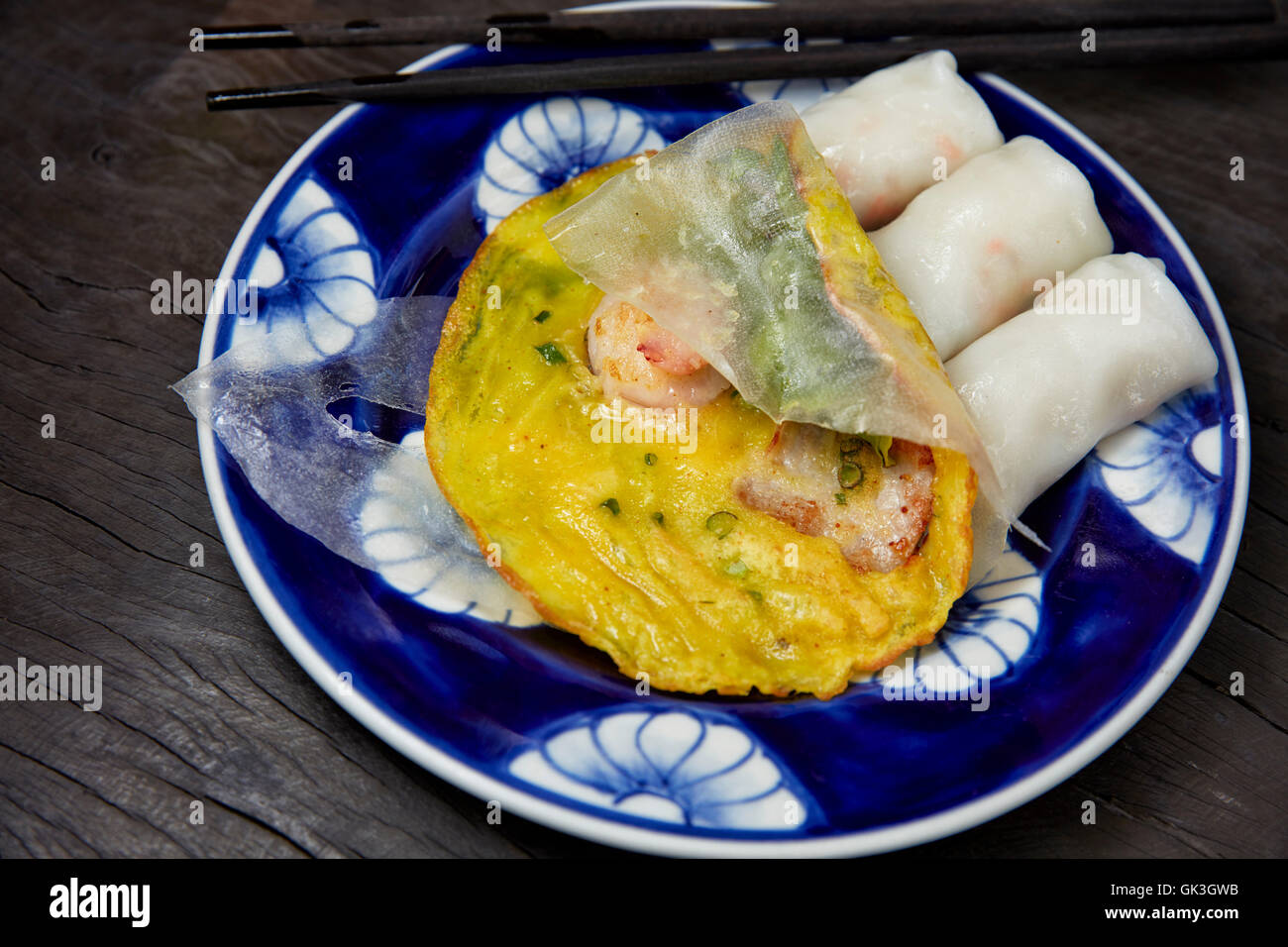 Banh xeo pancakes hi-res stock photography and images - Alamy