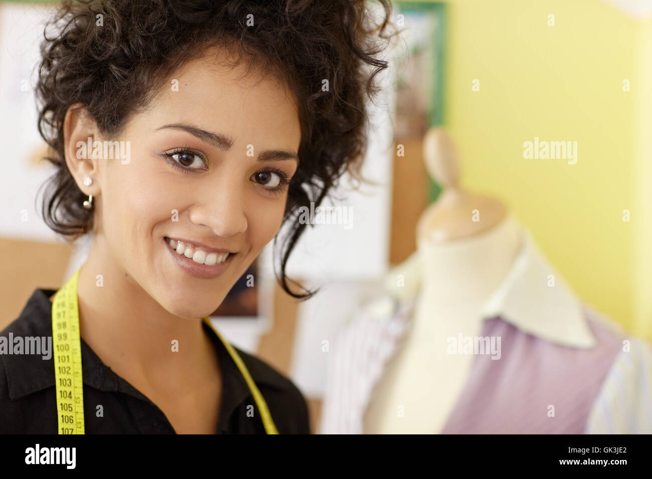 Laughing female mannequin hi-res stock photography and images - Alamy