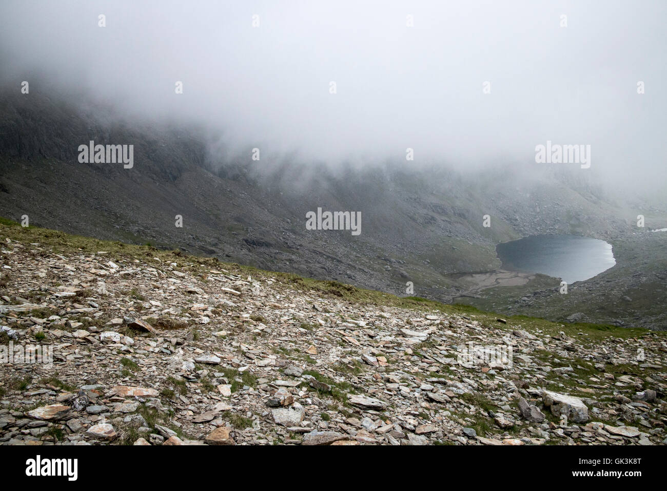 Walking up snowdon hi-res stock photography and images - Alamy