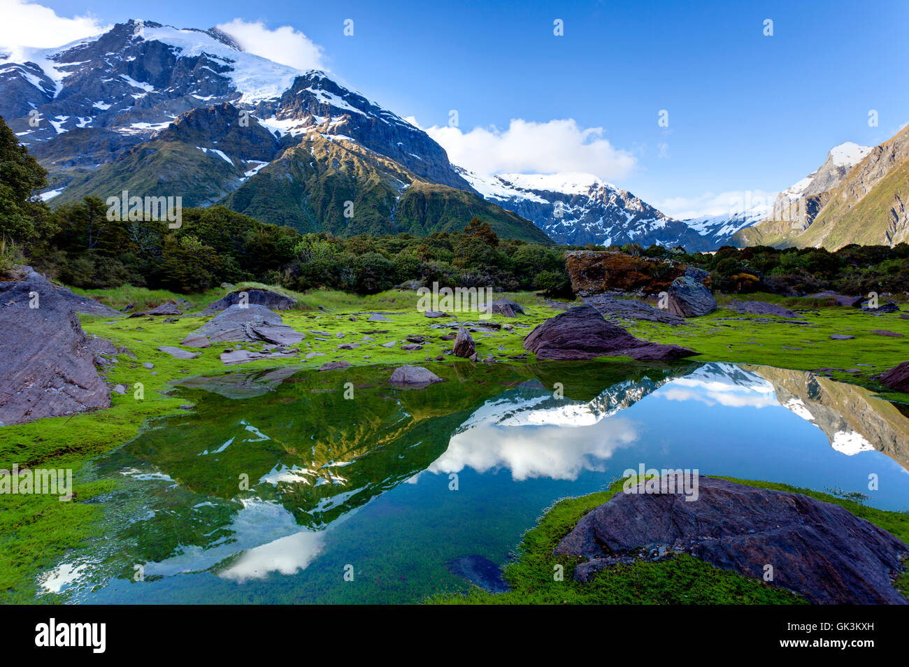 New mountains hi-res stock photography and images - Alamy