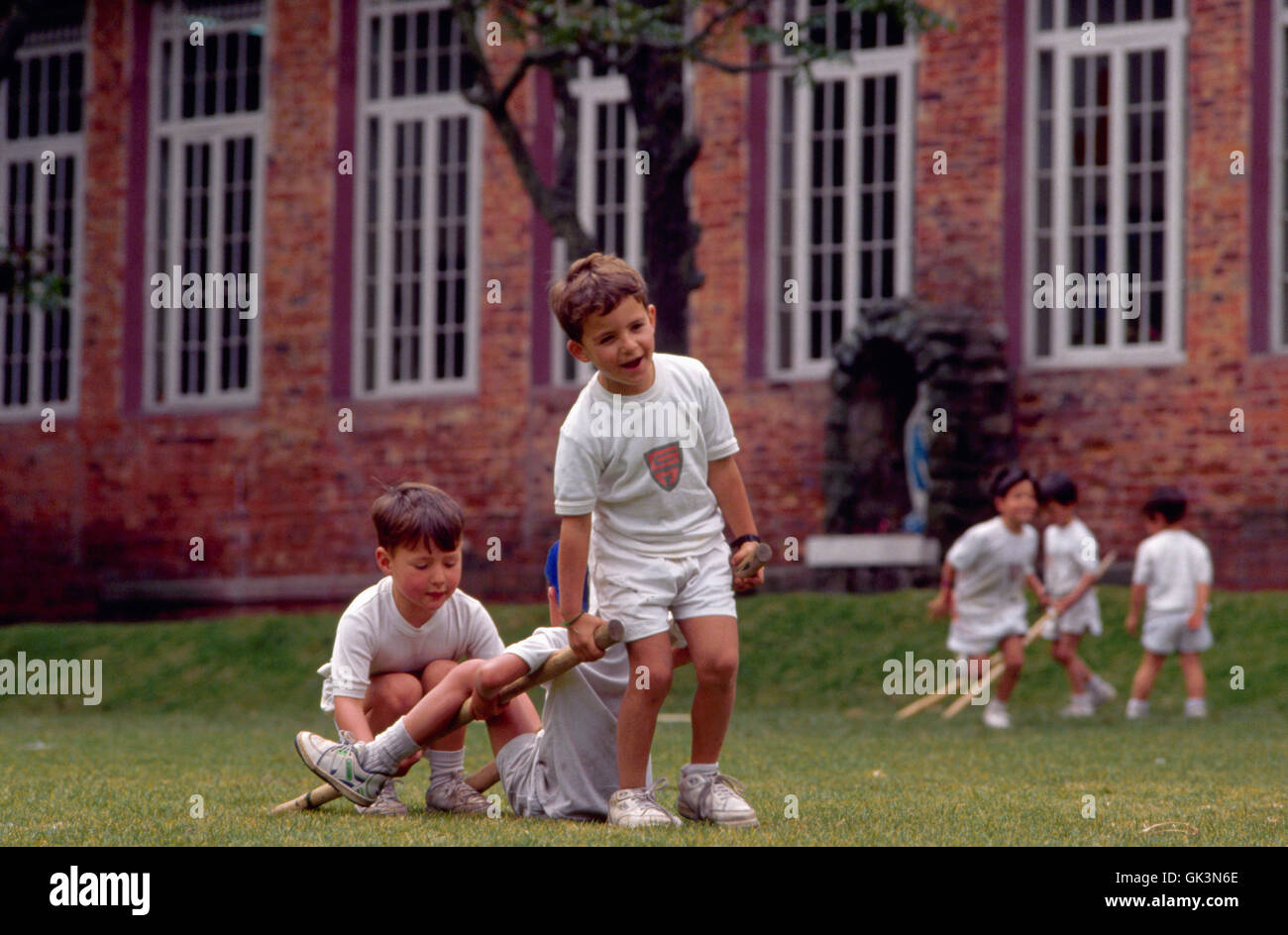 Physical education class 1980 hi-res stock photography and images - Alamy