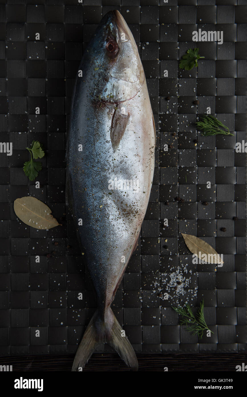 raw tuna fish Stock Photo - Alamy