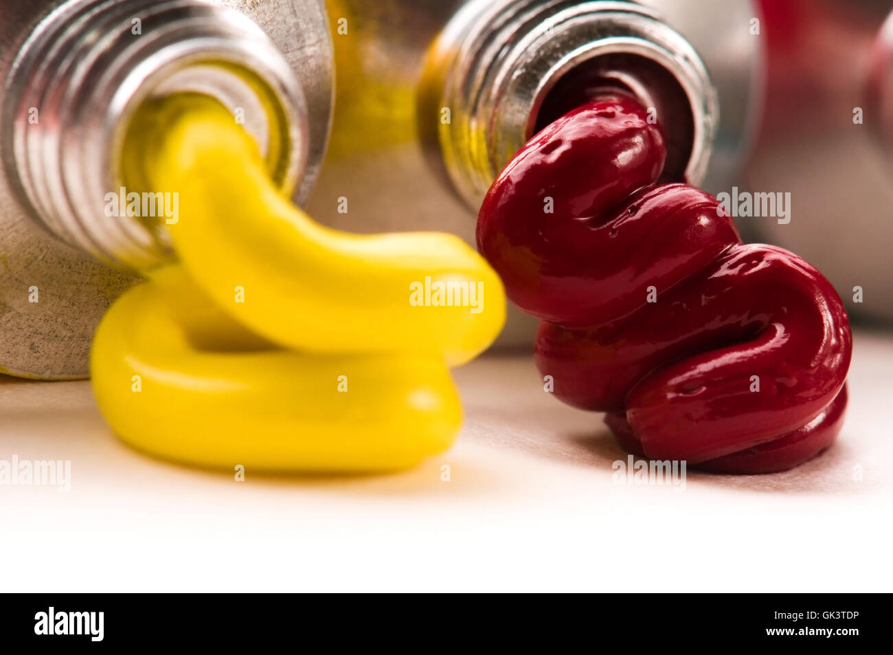Colour tube paint hi-res stock photography and images - Alamy