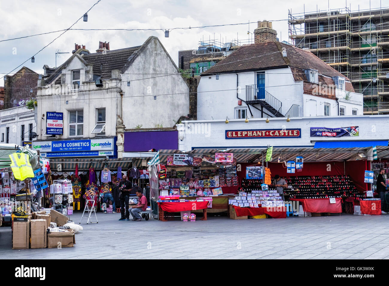 Elephant and castle market square hi-res stock photography and images ...