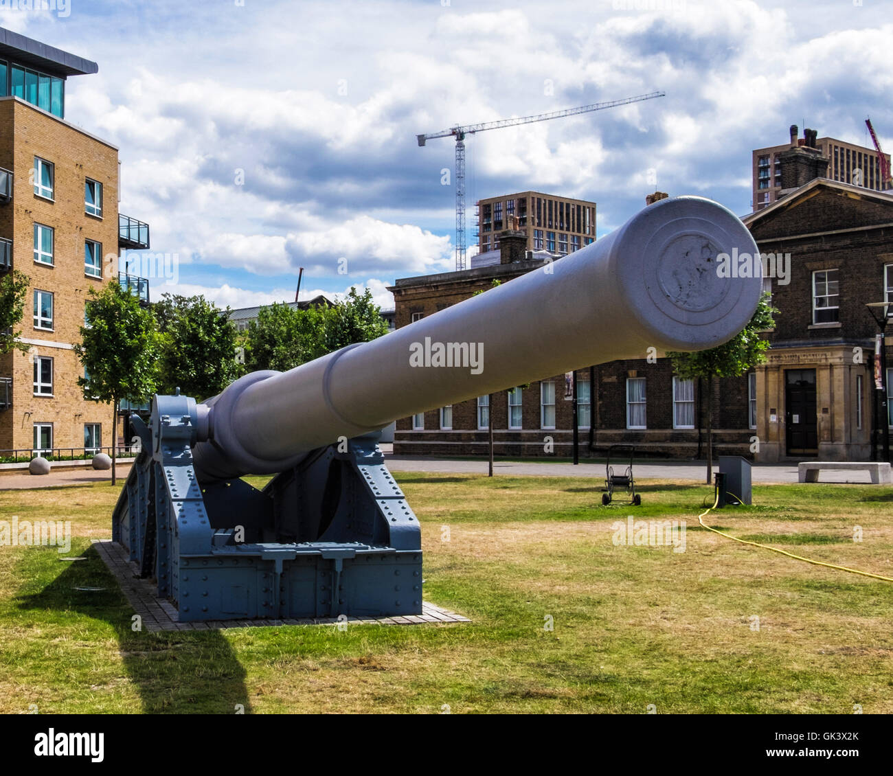 Royal arsenal riverside gun hi-res stock photography and images - Alamy