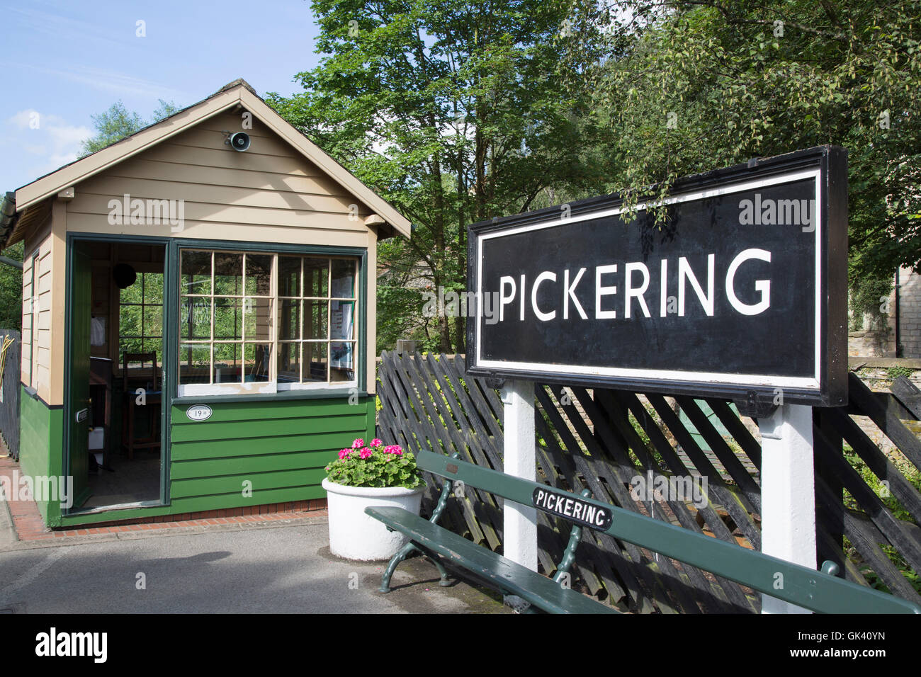 Pickering Railway Station Sign, Yorkshire, England, UK Stock Photo - Alamy