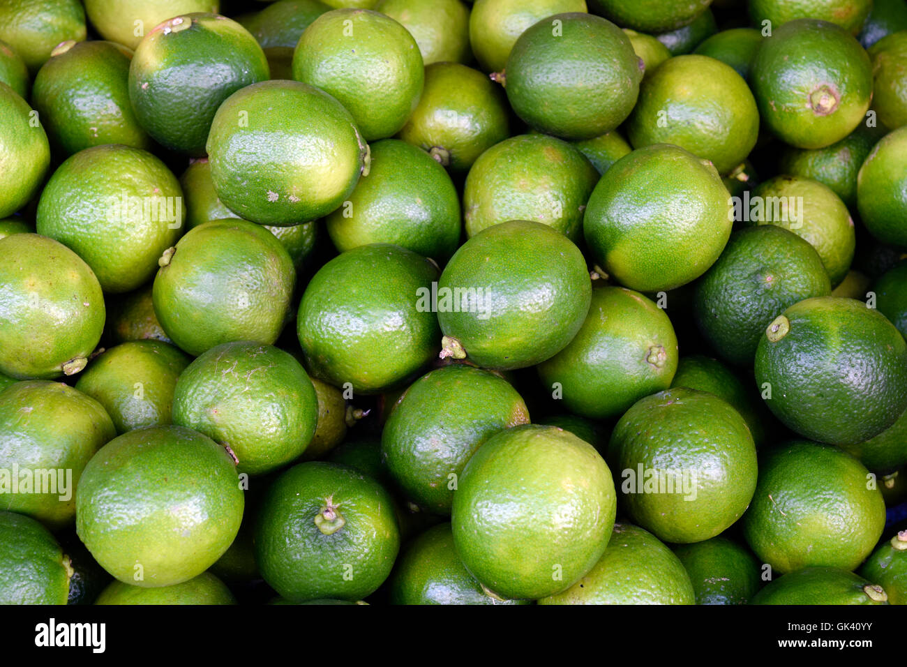 Eating limes hi-res stock photography and images - Alamy