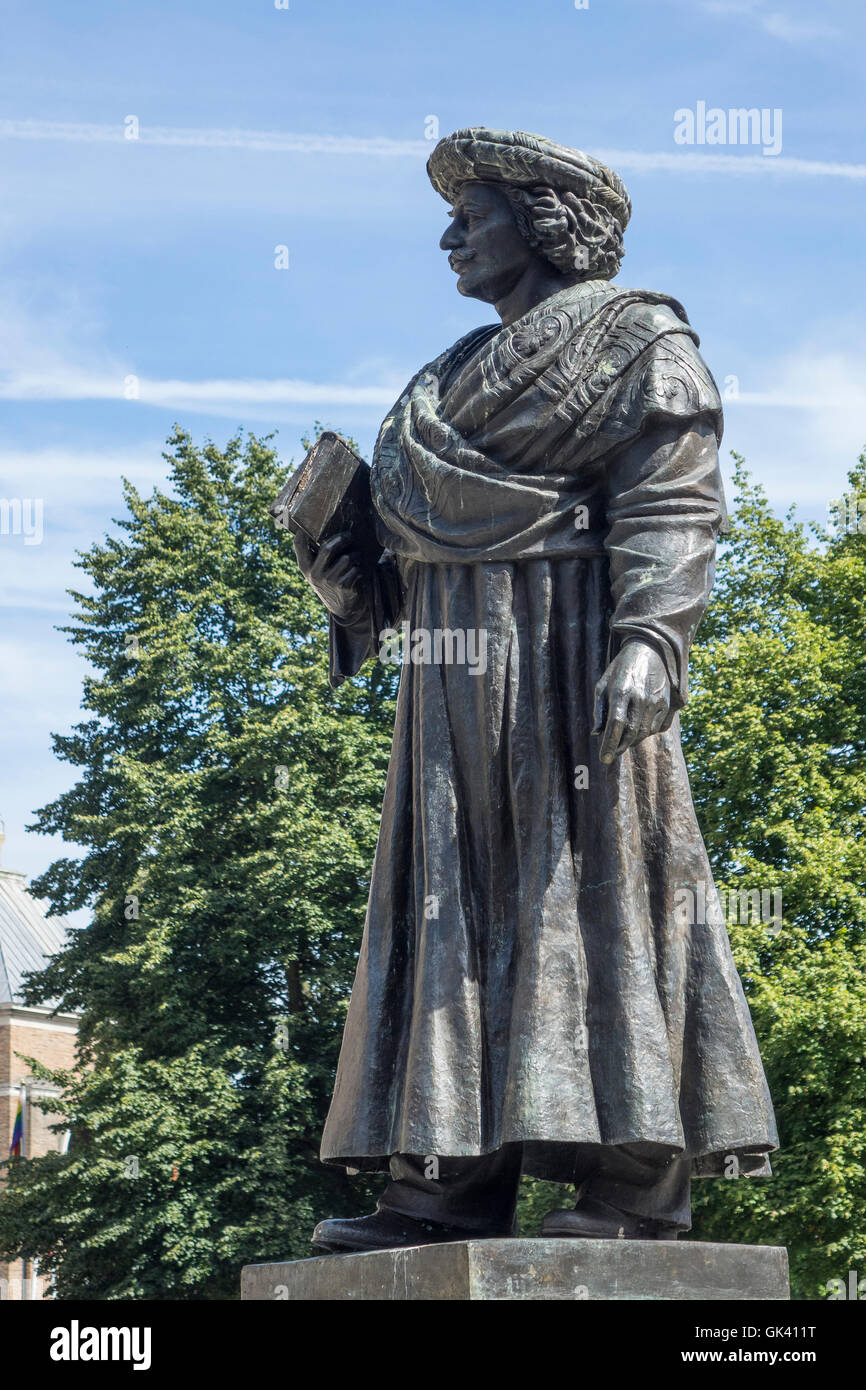 England, Bristol, Rajah Ram Mohan Roy statue Stock Photo - Alamy
