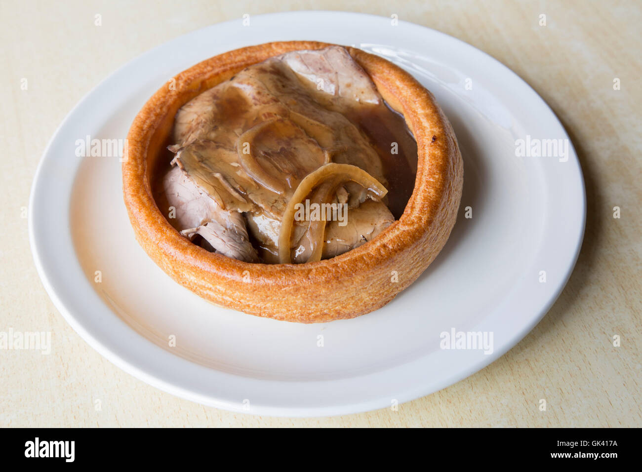 Yorkshire Pudding with Roast Beef Filling Stock Photo - Alamy