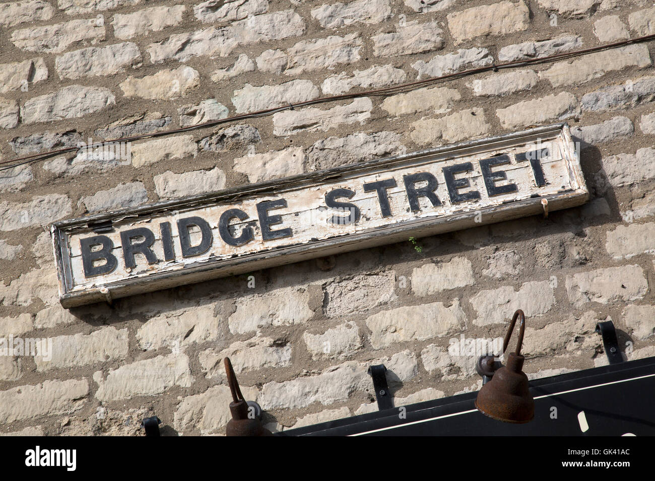 Bridge Street Sign on Stone Wall Stock Photo - Alamy