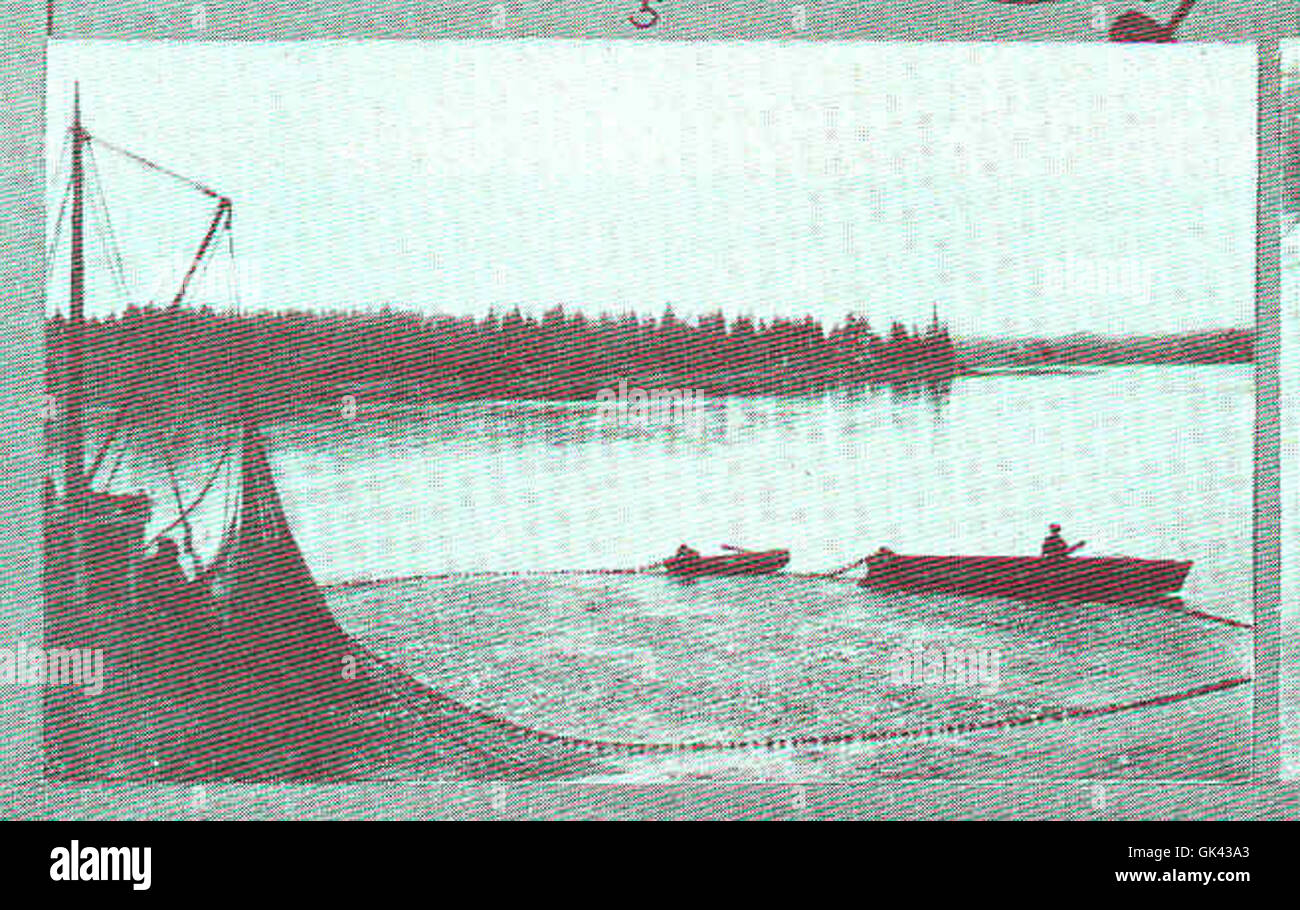 Pelagic fishermen work in hi-res stock photography and images - Alamy