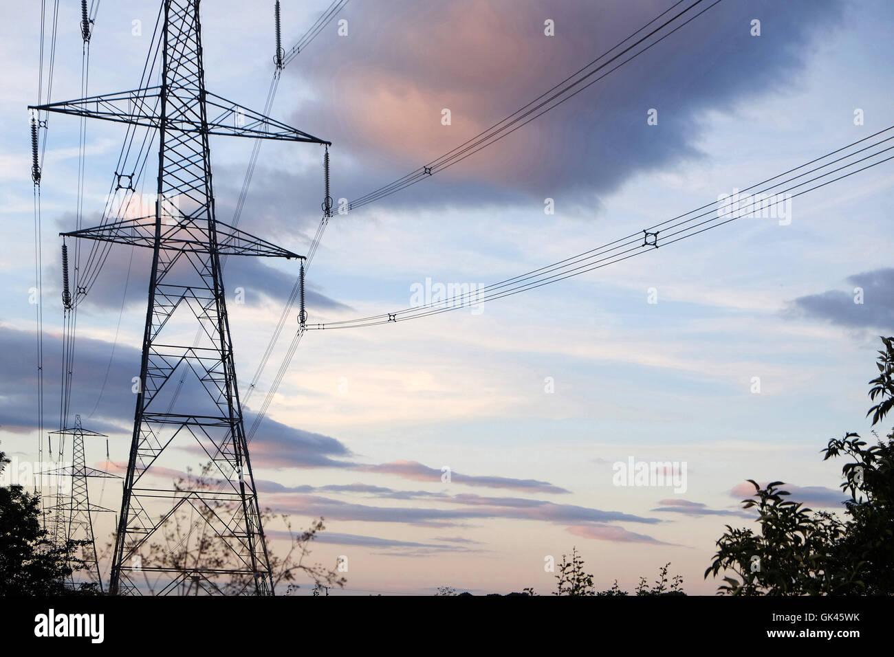 Electricity pylons sunset uk hi-res stock photography and images - Alamy
