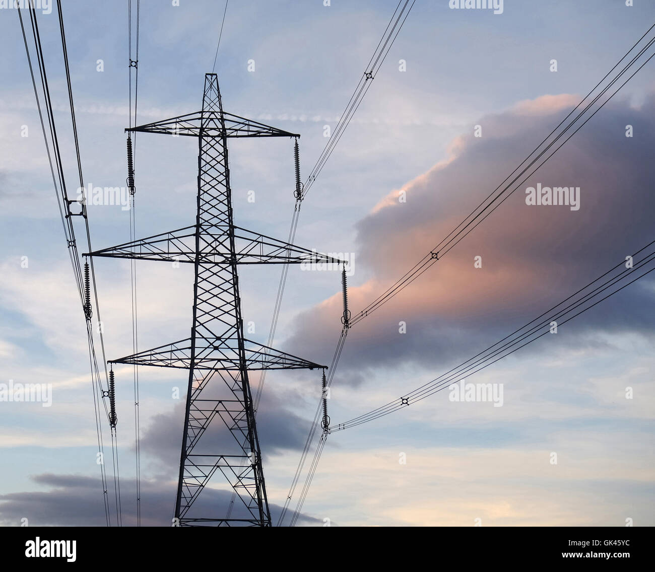 Electricity pylons sunset uk hi-res stock photography and images - Alamy